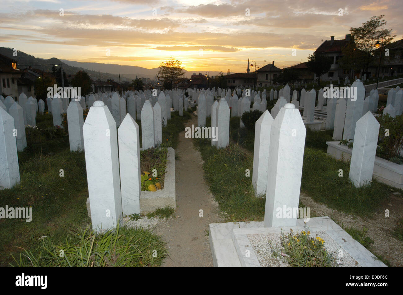 Cimitero tomba tombe cimitero hi-res stock photography and images - Alamy