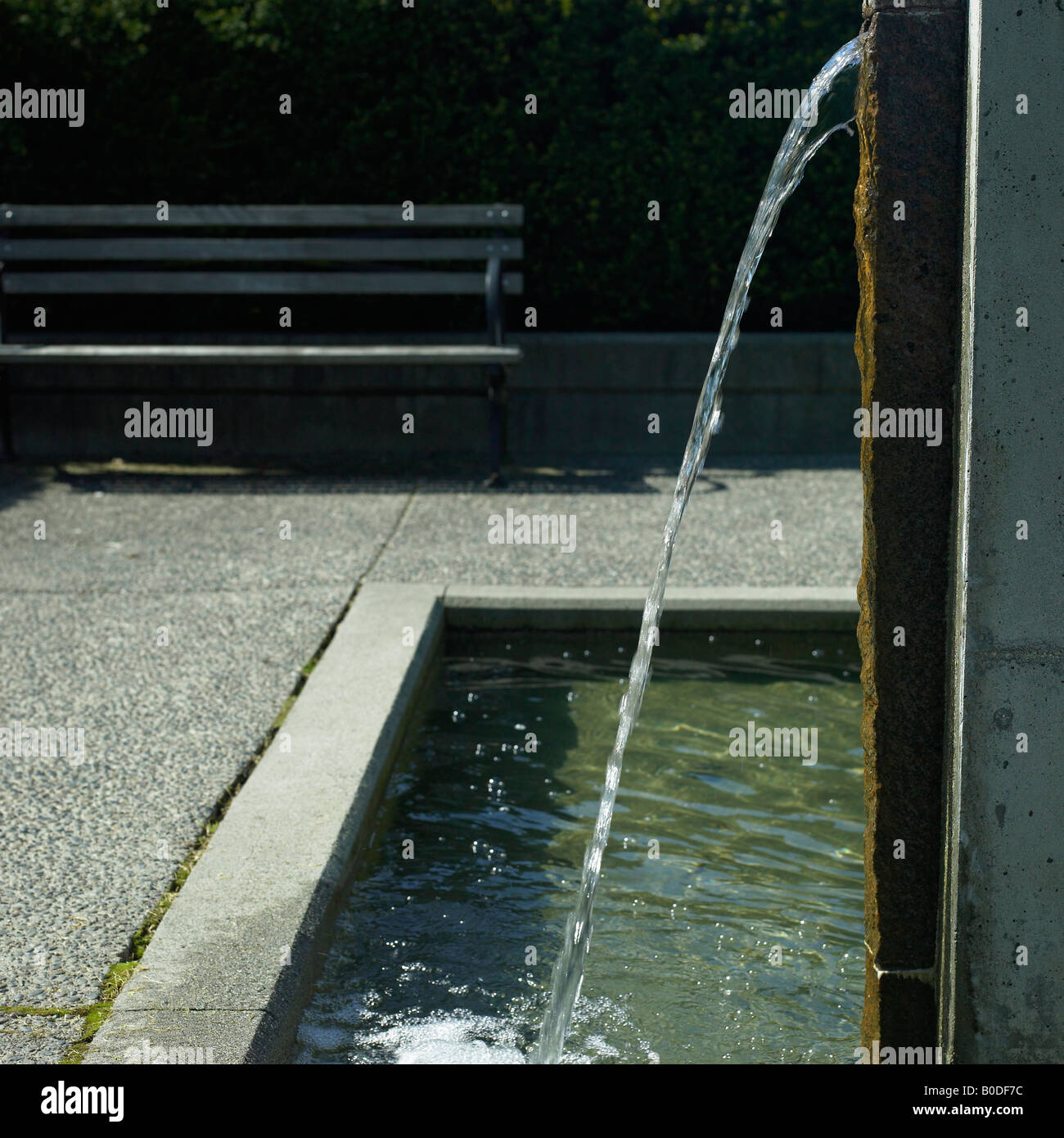 Linear fountain hi-res stock photography and images - Alamy