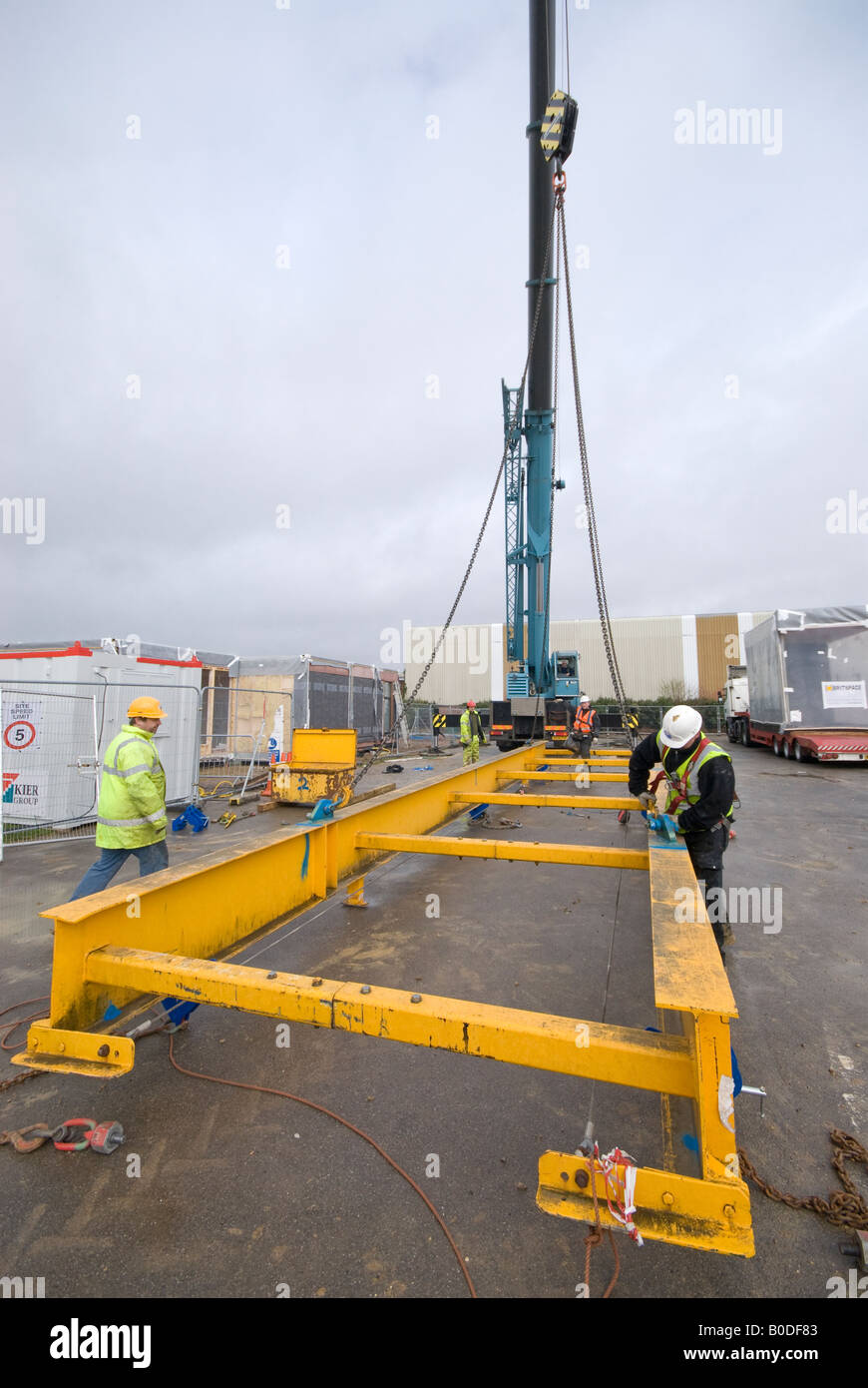 Crane and rig for lifting Pre fabricated building Stock Photo - Alamy
