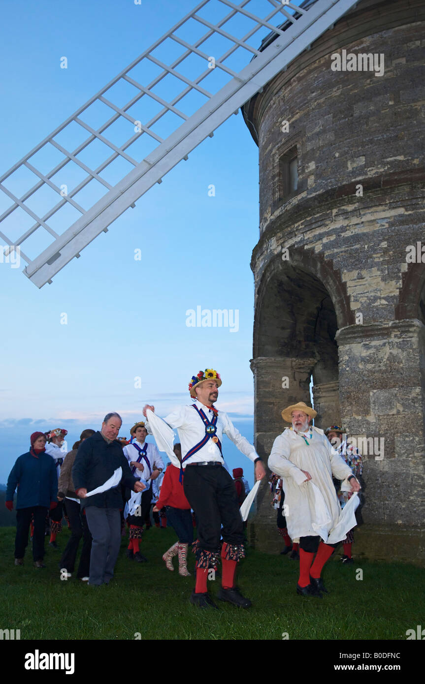 Mayday morris dancers greet the dawn at Chesterton Windmill ...