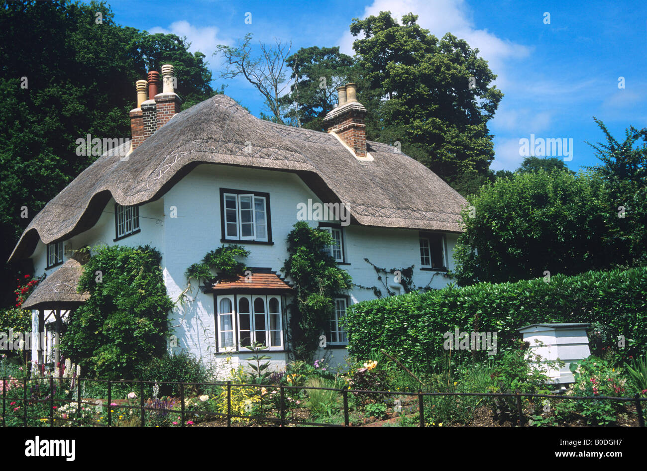 Beehive cottage hi-res stock photography and images - Alamy