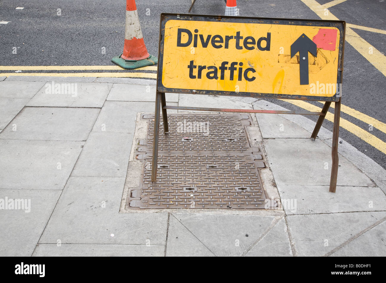 Diverted traffic sign traffic cone hi-res stock photography and images ...