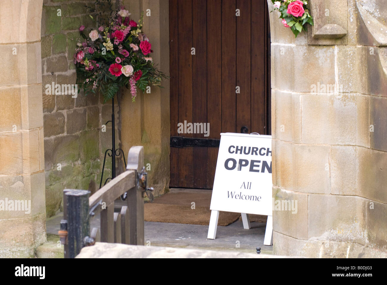 Welcome to church hi-res stock photography and images - Alamy