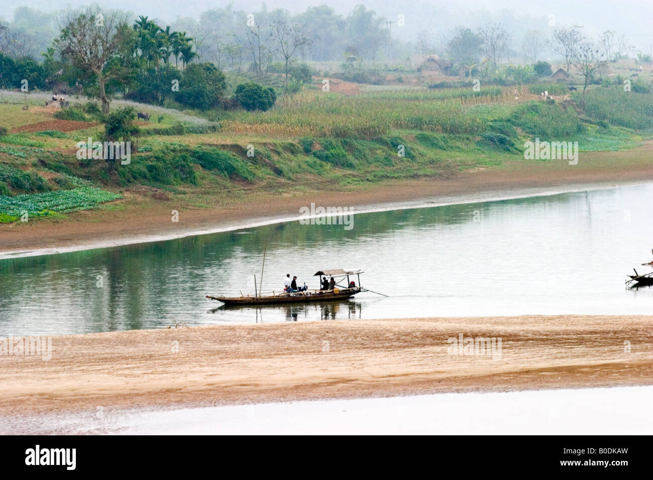 Fleuve Rouge between Sapa and Hanoi Stock Photo - Alamy