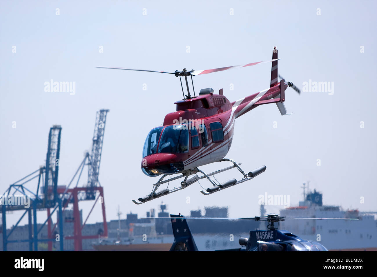 Bell 206 helicopter hi-res stock photography and images - Alamy