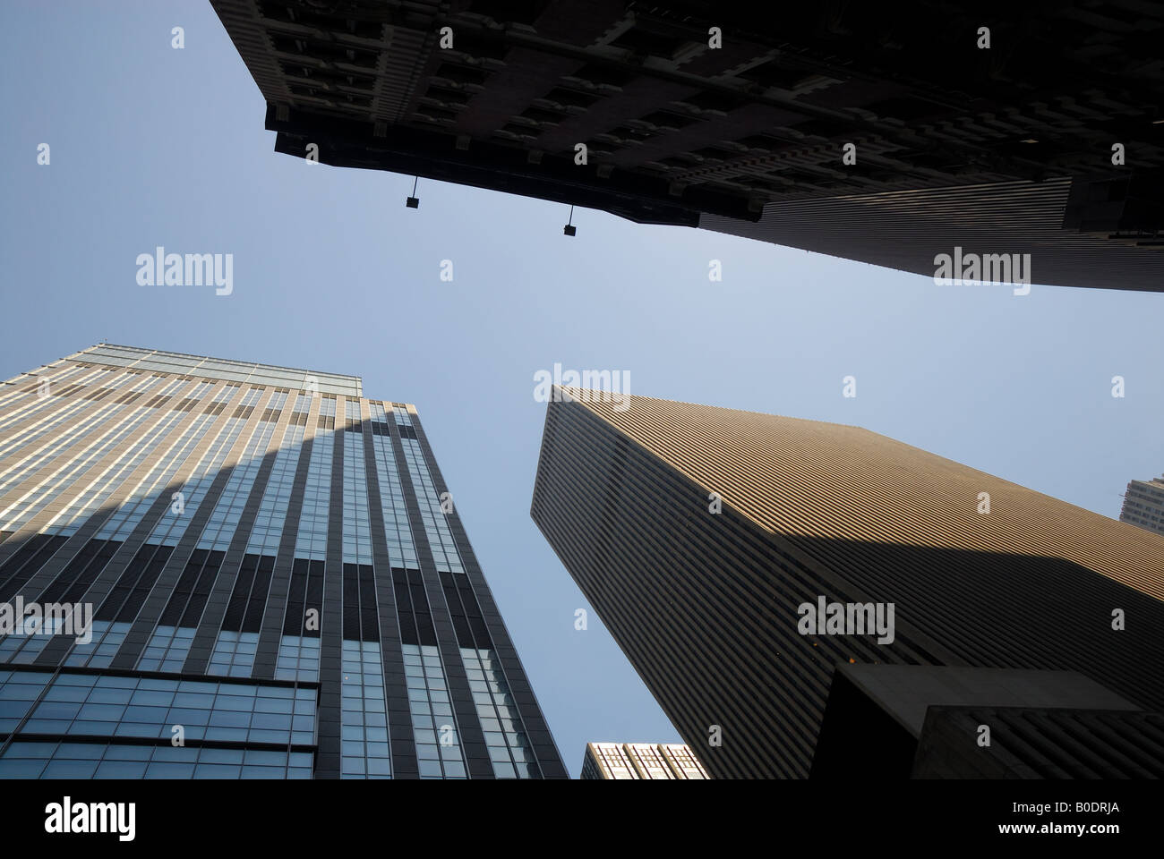 Skyscraper canyon hi-res stock photography and images - Alamy