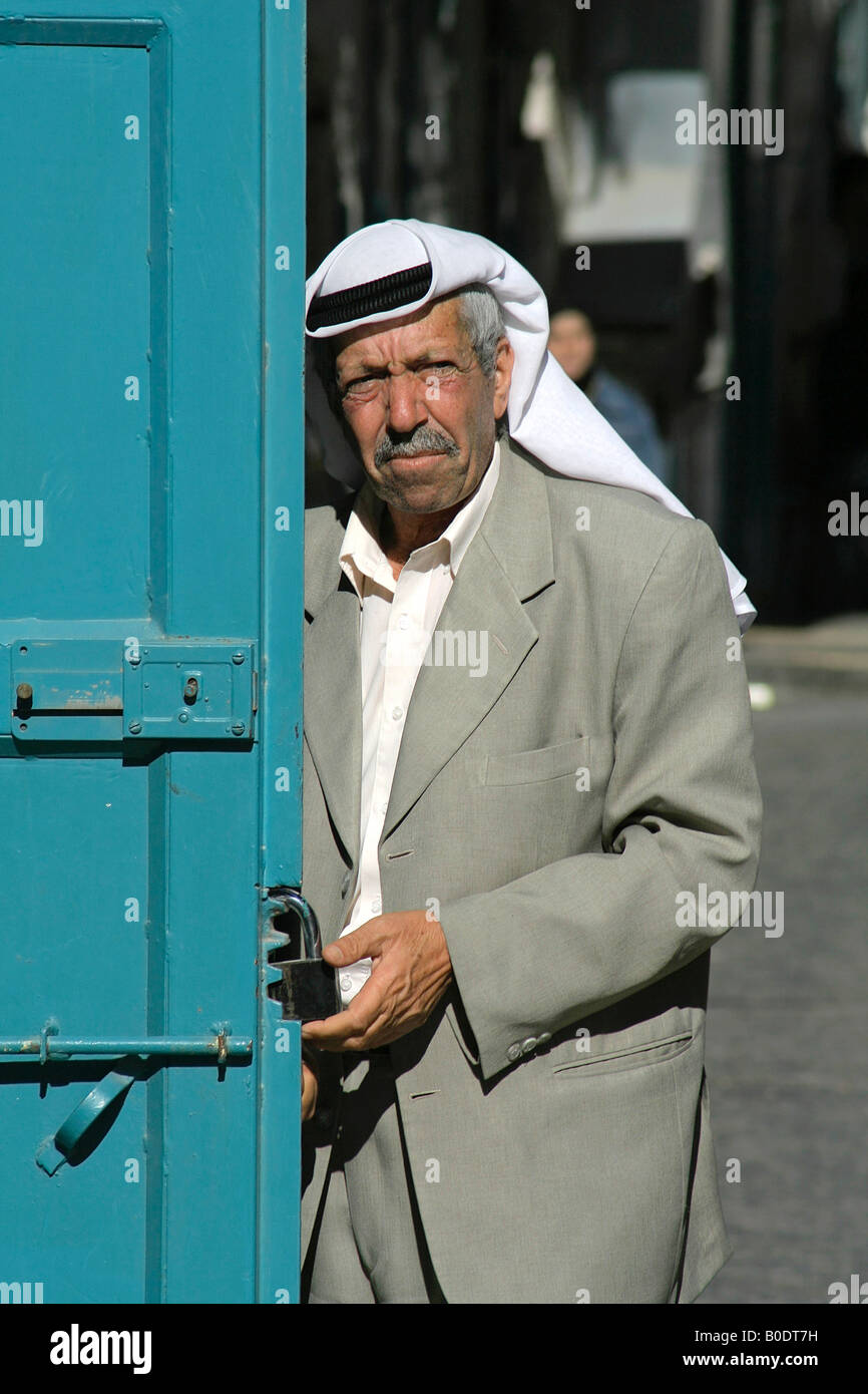 old man closing his shop in bethlehem Stock Photo - Alamy