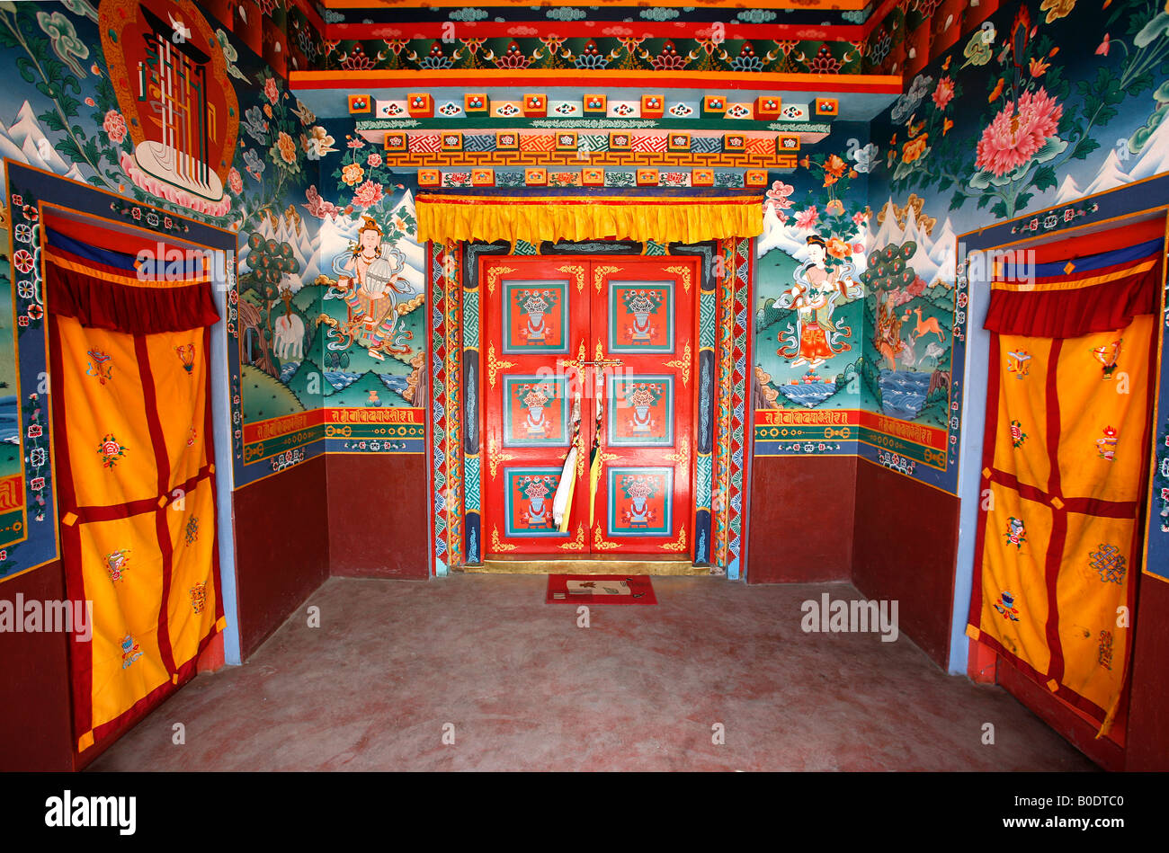 Tibetan buddhism wall painting holy hi-res stock photography and images ...