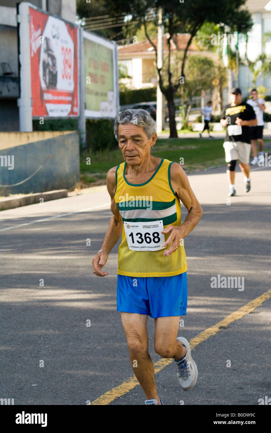 road running senior athlete Stock Photo - Alamy