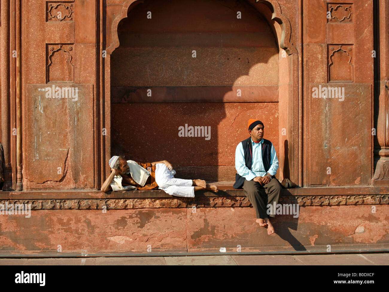 Two poor men hi-res stock photography and images - Alamy