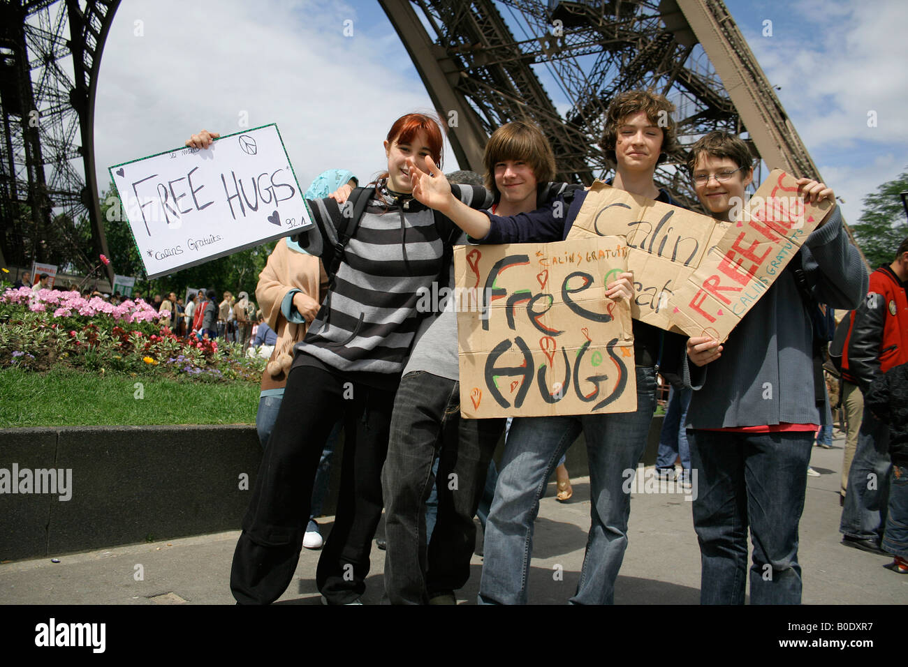 kids giving free hugs at the eiffel tower in paris france Stock Photo ...
