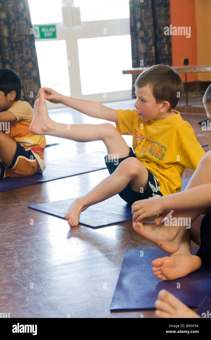 Yoga school children uk hi-res stock photography and images - Alamy
