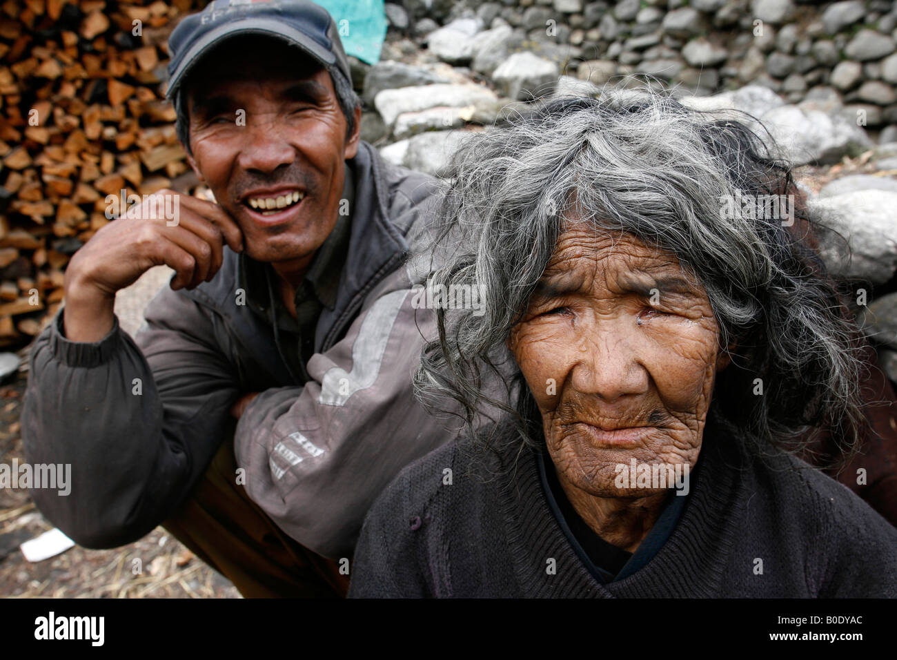 Poor mother alone portrait hi-res stock photography and images - Alamy