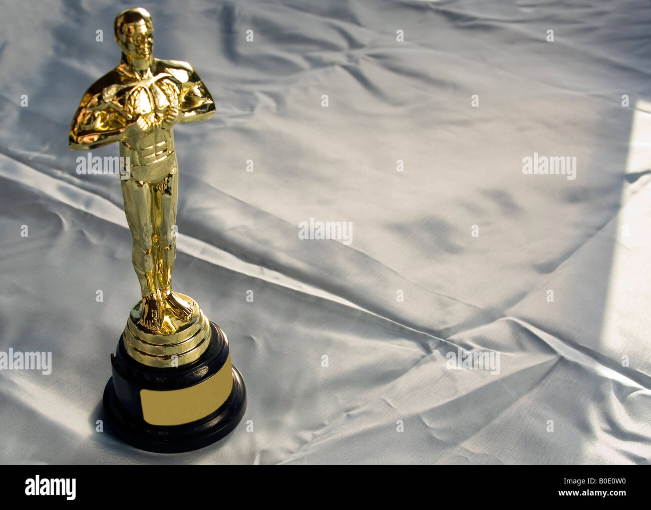 Oscar academy award statue hi-res stock photography and images - Alamy