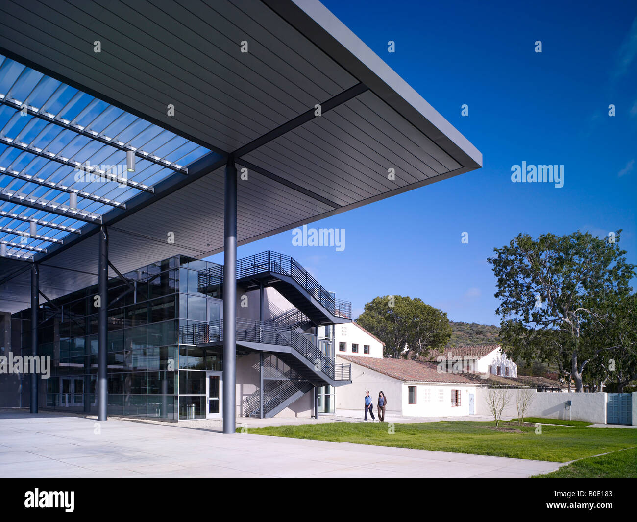 Broome Library, Camarillo, California. Architect: Foster and Partners ...