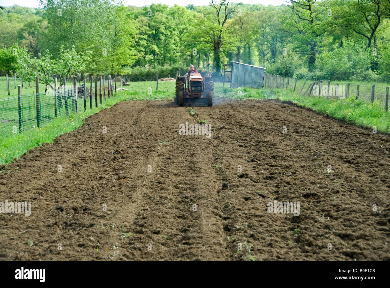Rake soil tilth hi-res stock photography and images - Alamy