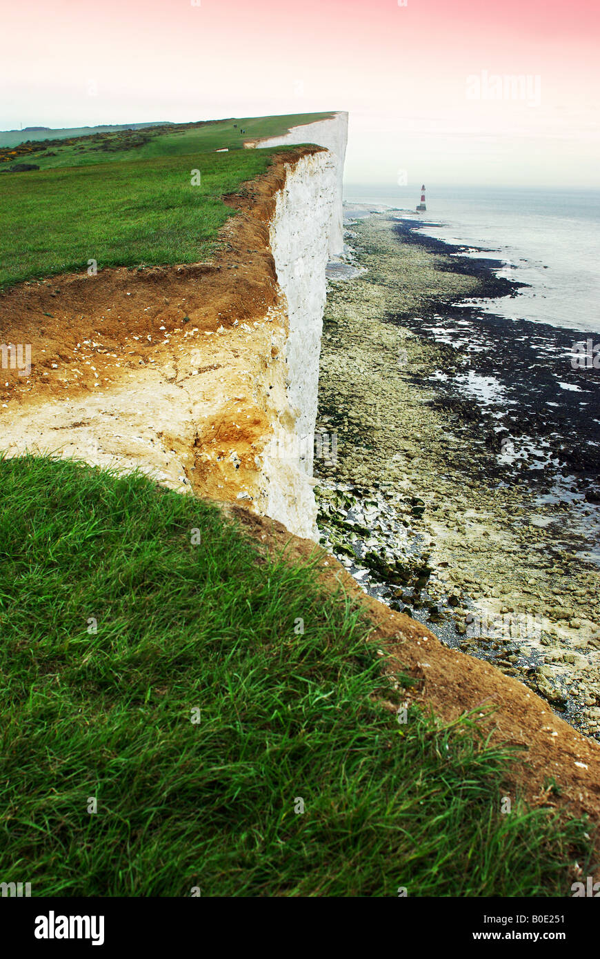 White coastal cliffs hi-res stock photography and images - Alamy