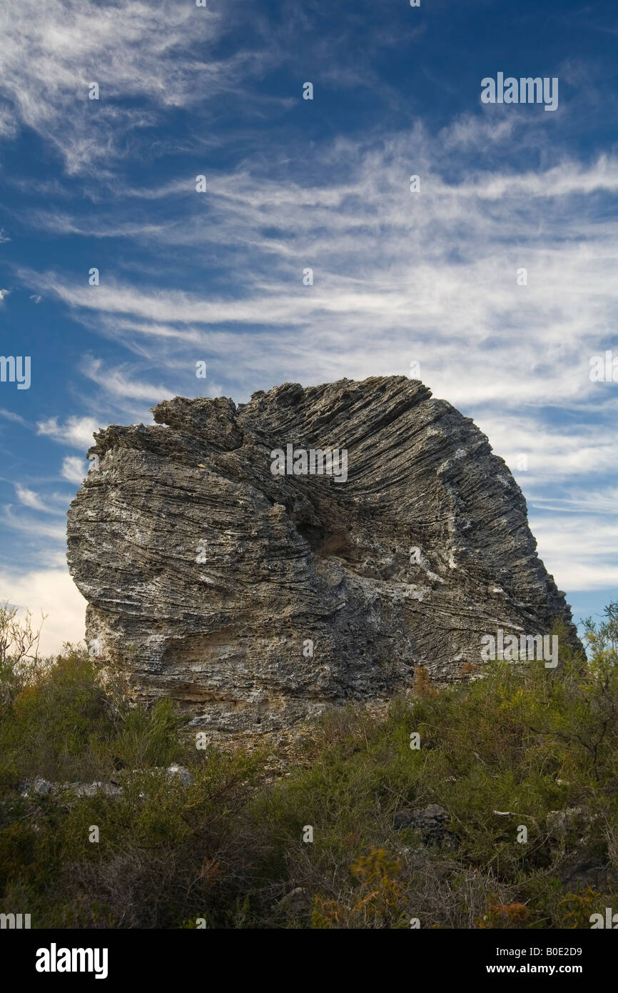 Sedimentary rock layers australia hi-res stock photography and images ...