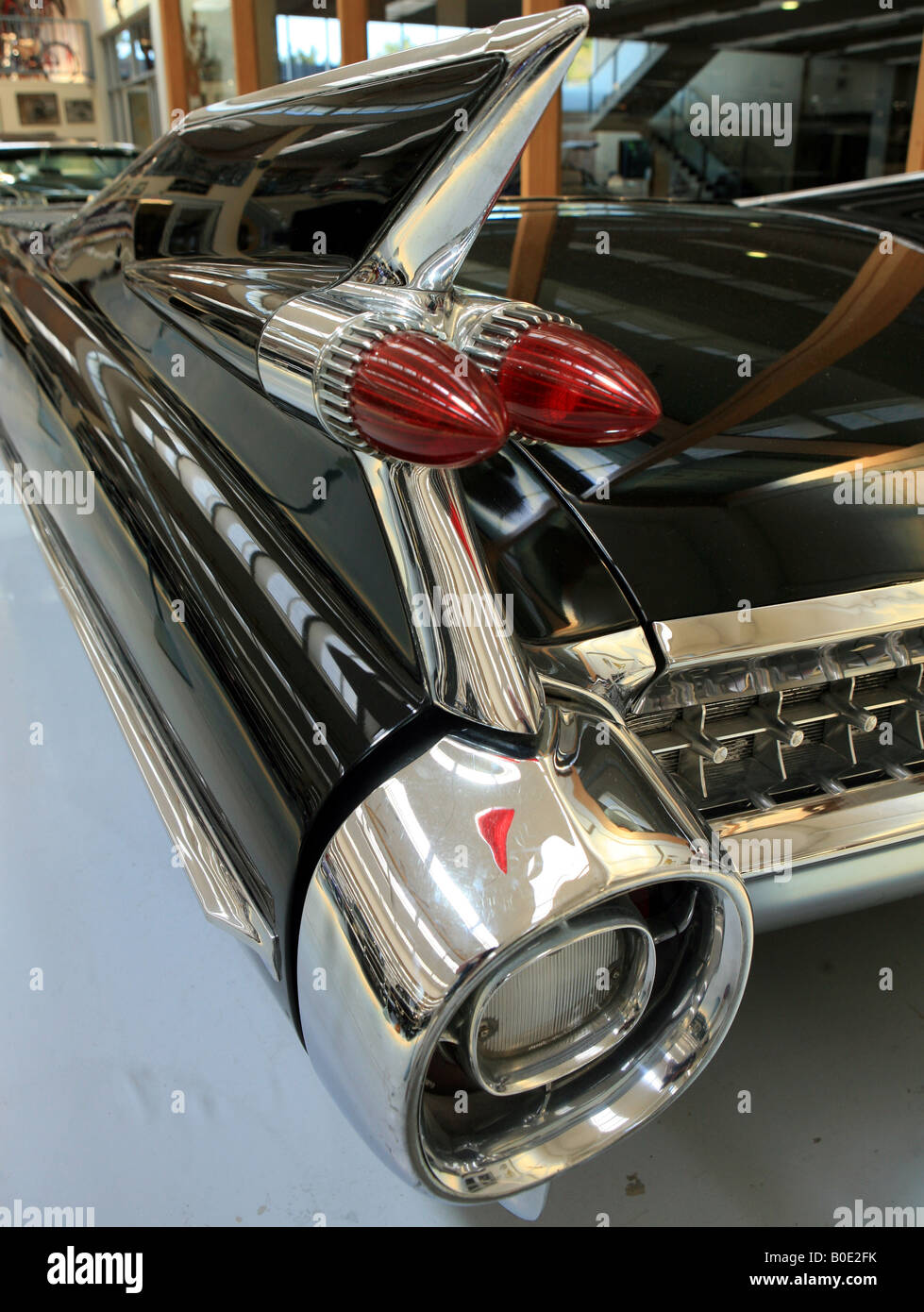 Convertible Cadillac rear light cluster and fin 7 litre 230cc V8 motor ...