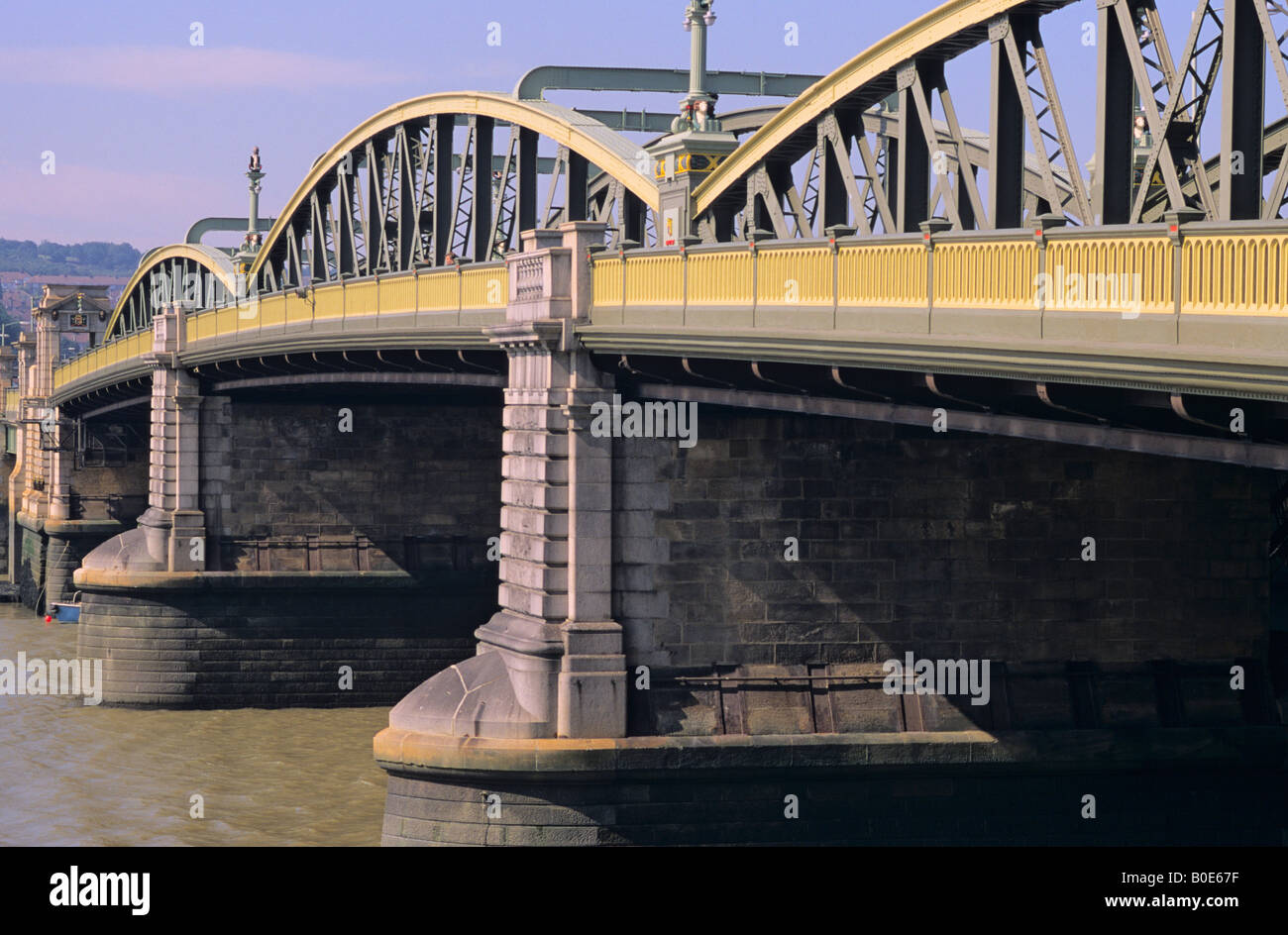 Medway bridge river hi-res stock photography and images - Alamy