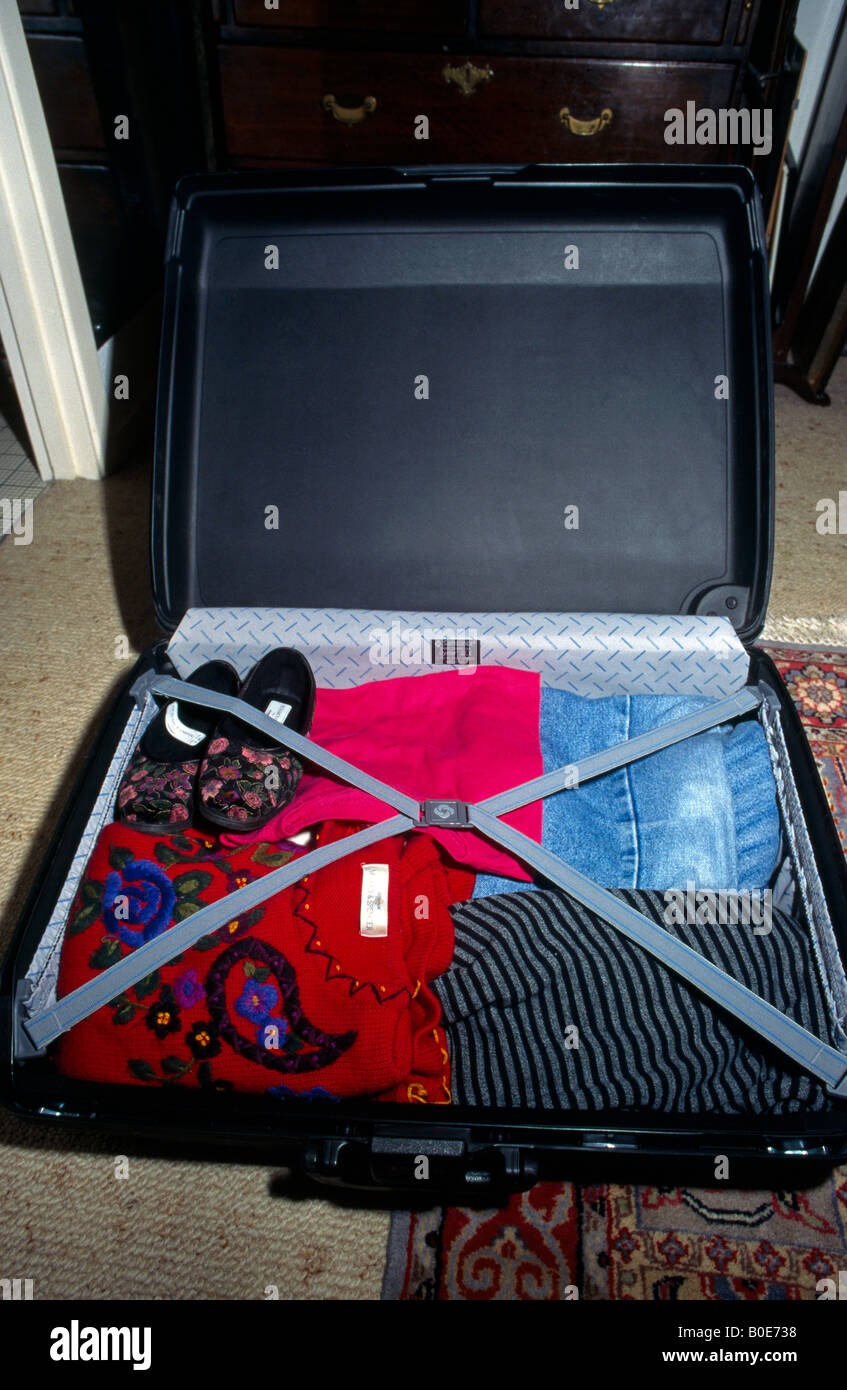 Packed Suitcase Luggage Stock Photo - Alamy