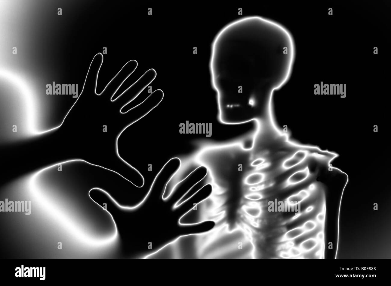 Skeleton hands reaching hi-res stock photography and images - Alamy