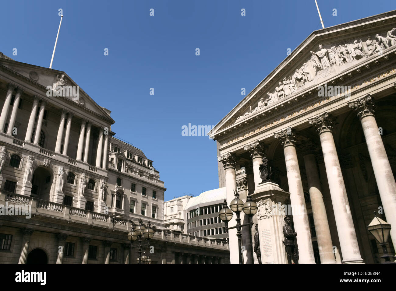 The royal exchange portico hi-res stock photography and images - Alamy