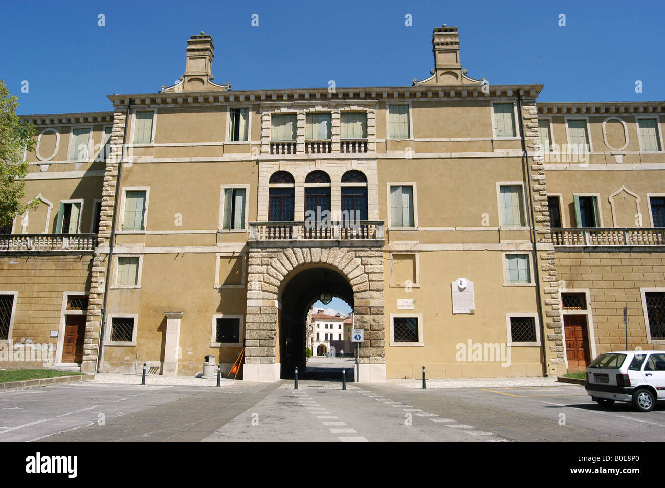 Lonigo hi-res stock photography and images - Alamy