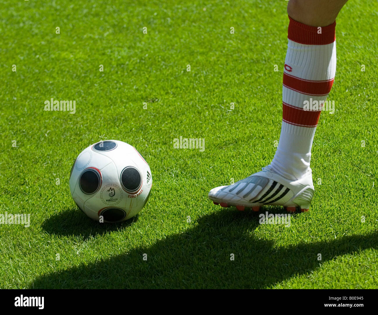 Foot football pitch hi-res stock photography and images - Alamy