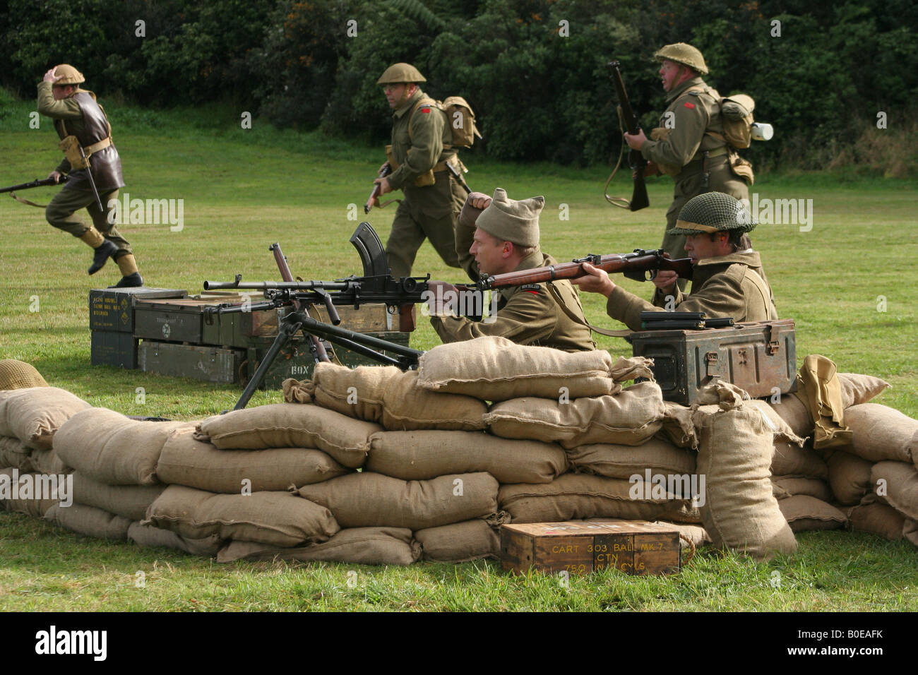 Machine pistol ww2 hi-res stock photography and images - Alamy