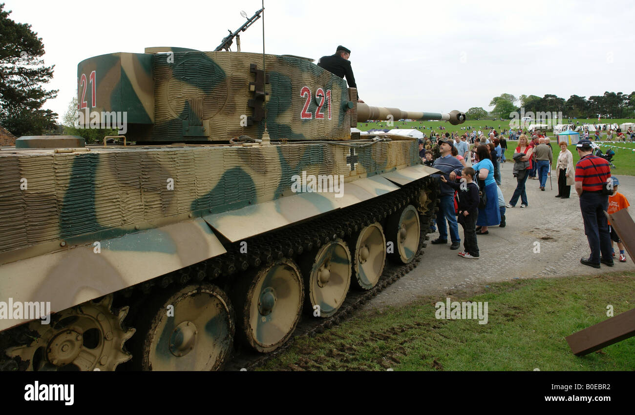 Artillery shells ww2 hi-res stock photography and images - Alamy