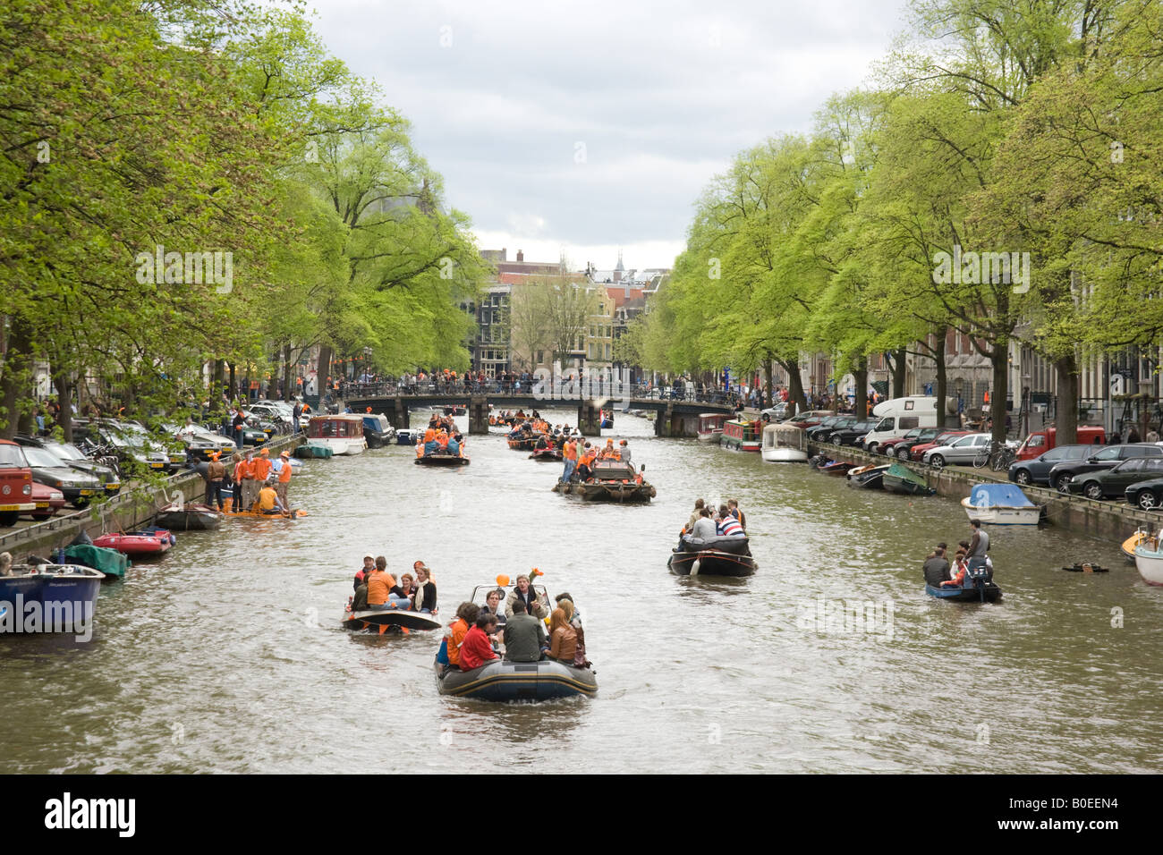 Parties on crowded boats. Queens day 30th April 2008 The annual Dutch ...