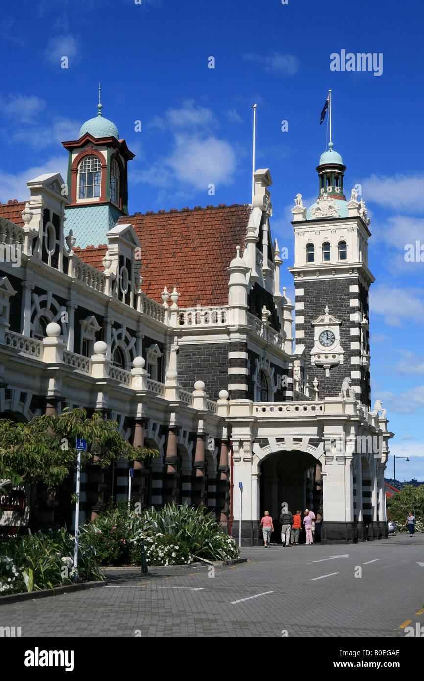 Dunedin railway station nz hi-res stock photography and images - Alamy