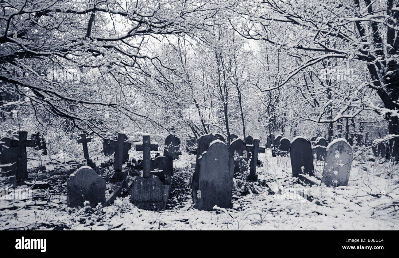 Great Northern London Cemetery Stock Photo - Alamy
