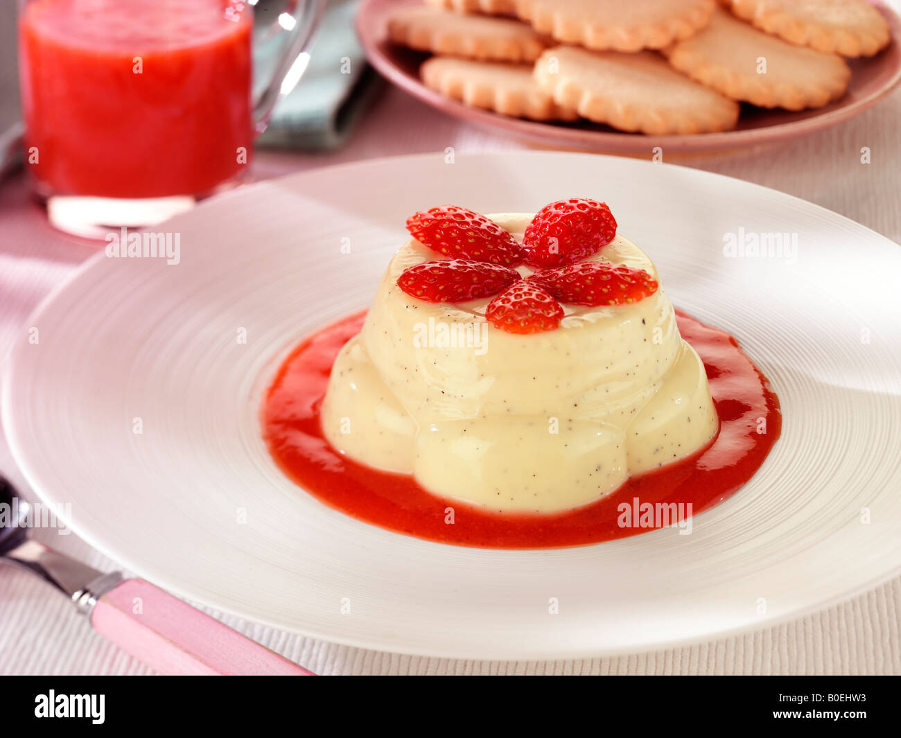 Strawberry bavarois dessert hi-res stock photography and images - Alamy
