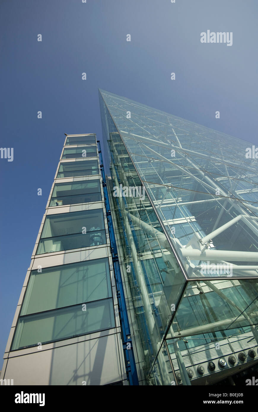 modern glass office block, london, england Stock Photo - Alamy
