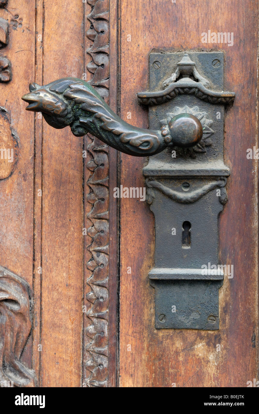 Old door handle Stock Photo - Alamy