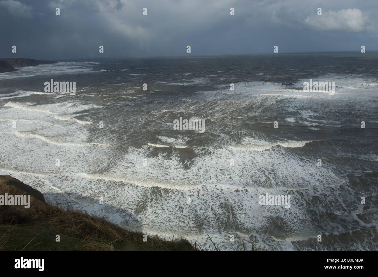Whitby lighthouse storm hi-res stock photography and images - Alamy
