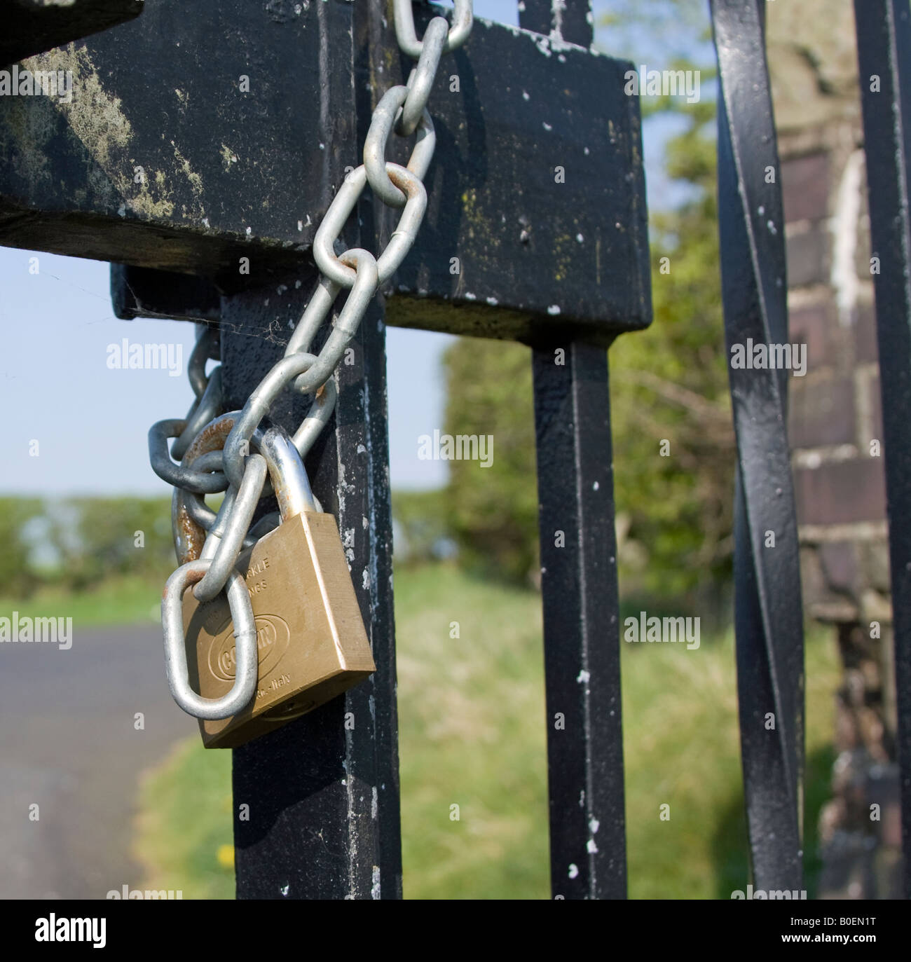 Locked Iron Gates High Resolution Stock Photography and Images - Alamy