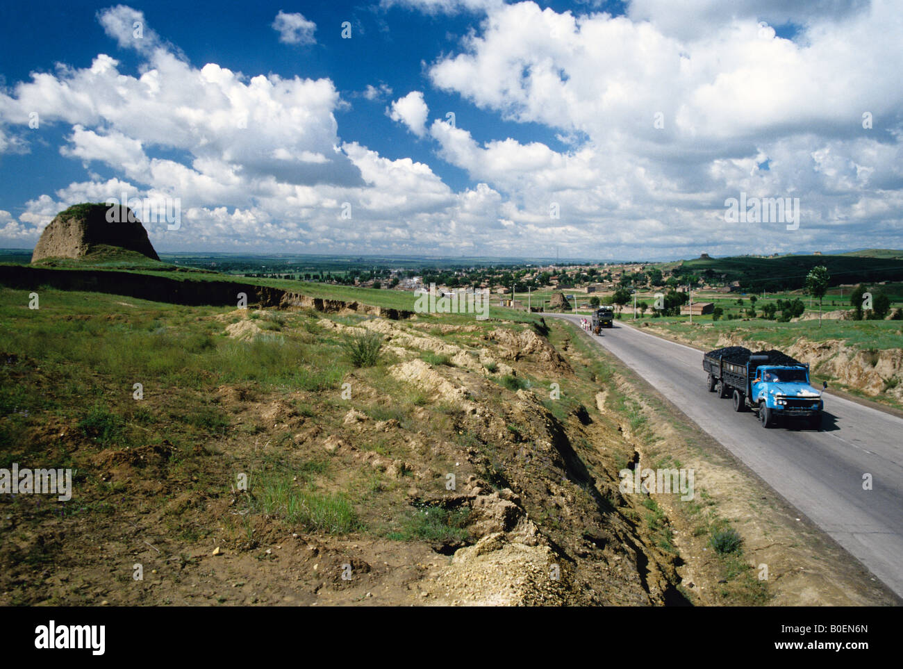 Yan men guan pass hi-res stock photography and images - Alamy