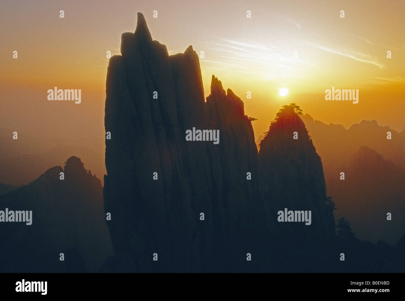 Sunset at Huangshan (Yellow Mountain) pines and peaks near West Sea ...
