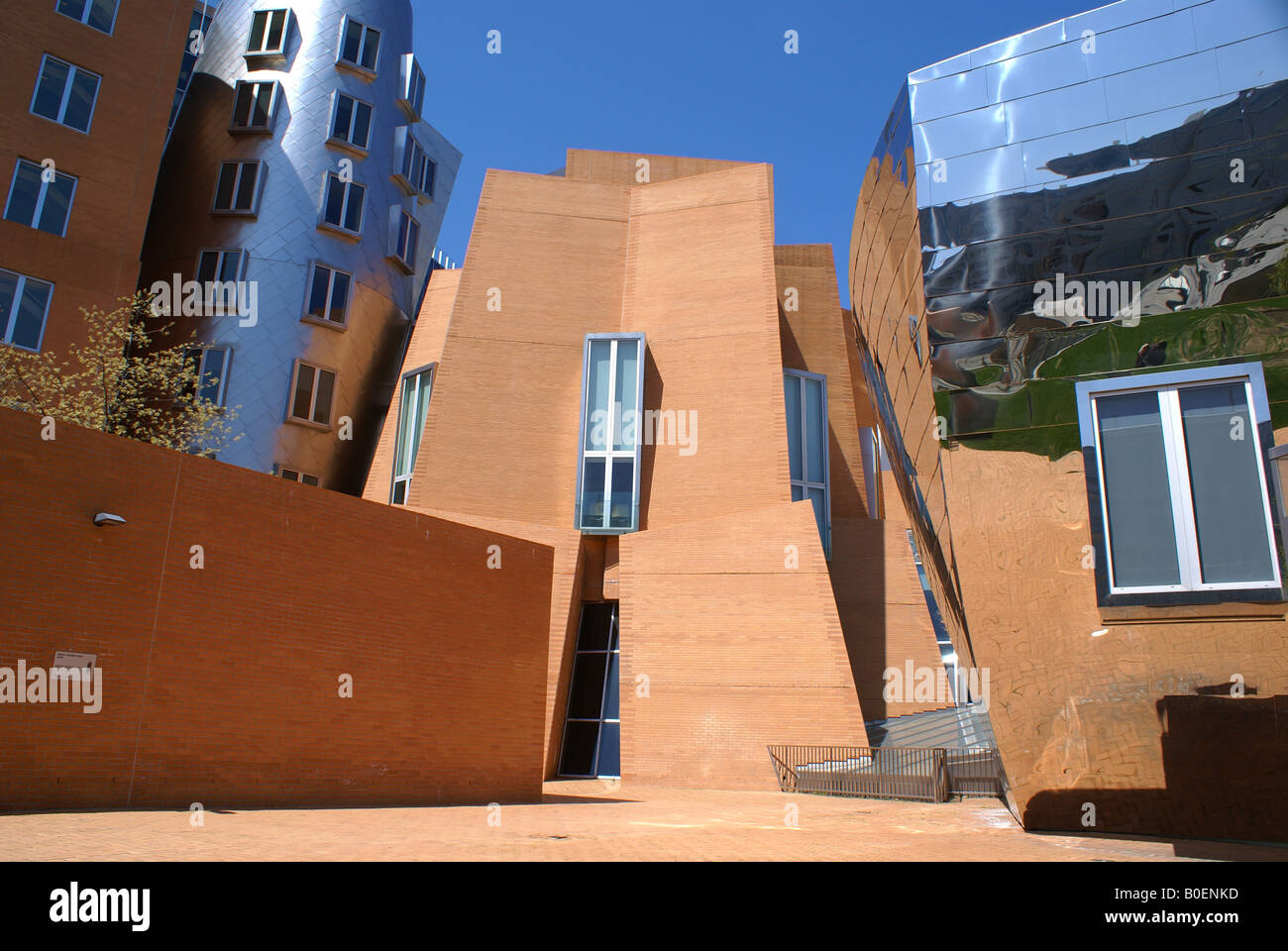 Stata center hi-res stock photography and images - Alamy