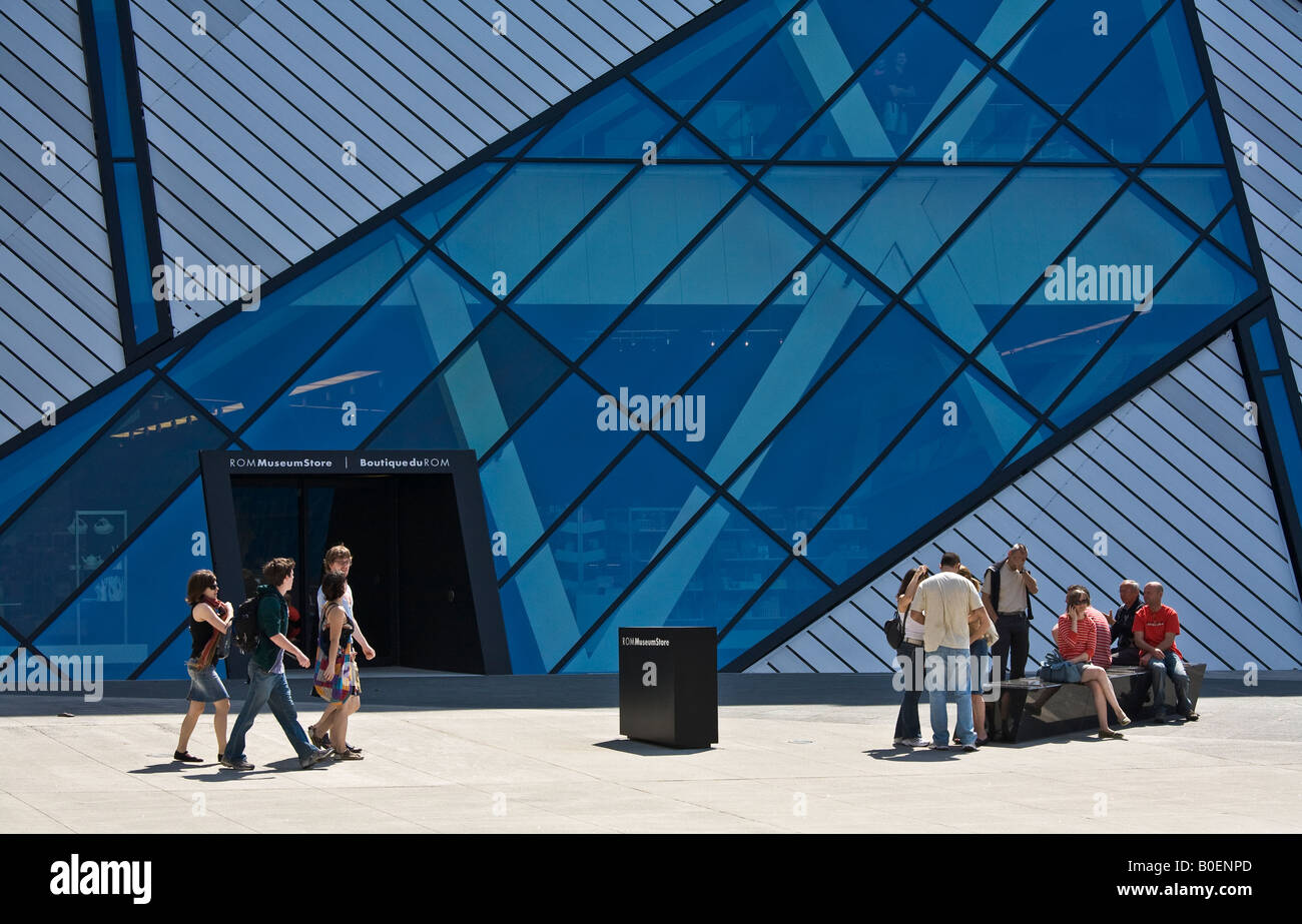 Streel level view hi-res stock photography and images - Alamy