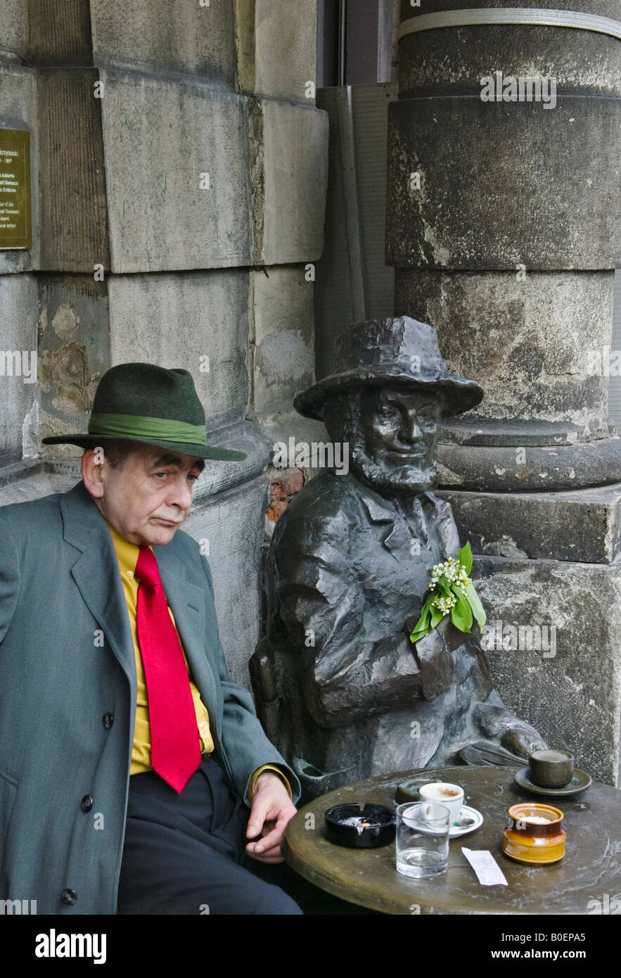 Man drinking statue hi-res stock photography and images - Alamy