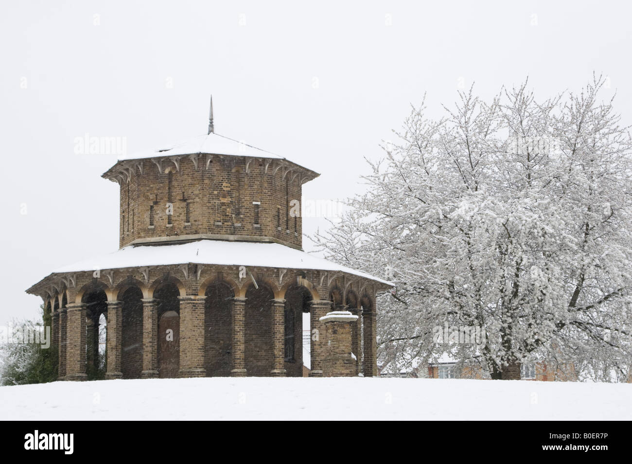 Pump house tower hi-res stock photography and images - Alamy