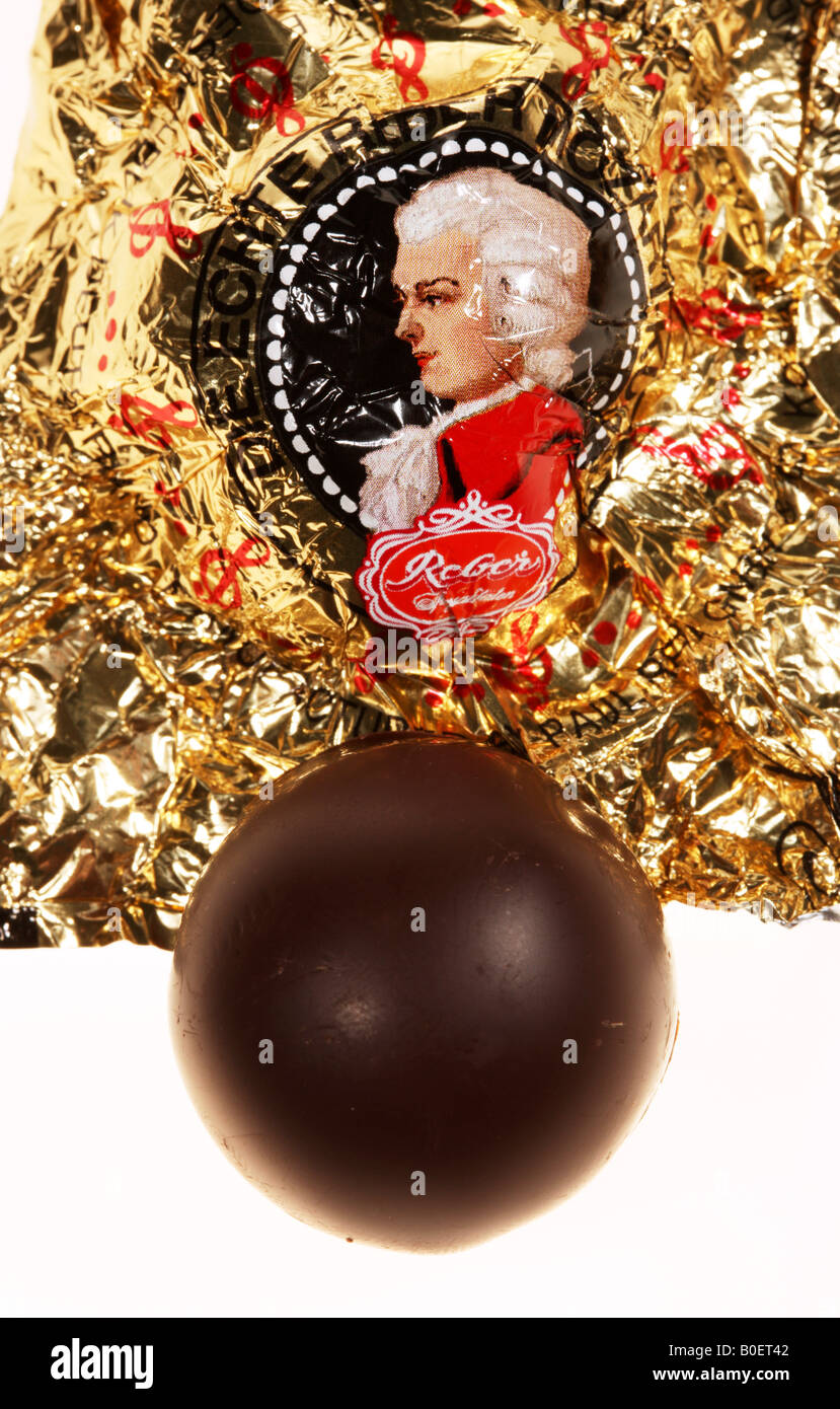 Sweets Mozart Kugeln Praline Stock Photo - Alamy