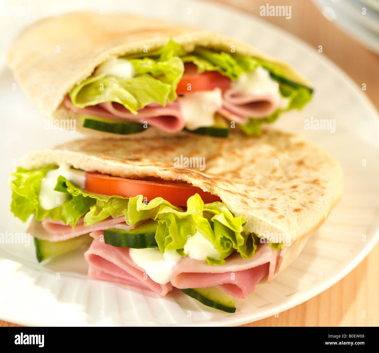Meat filled pitta hi-res stock photography and images - Alamy