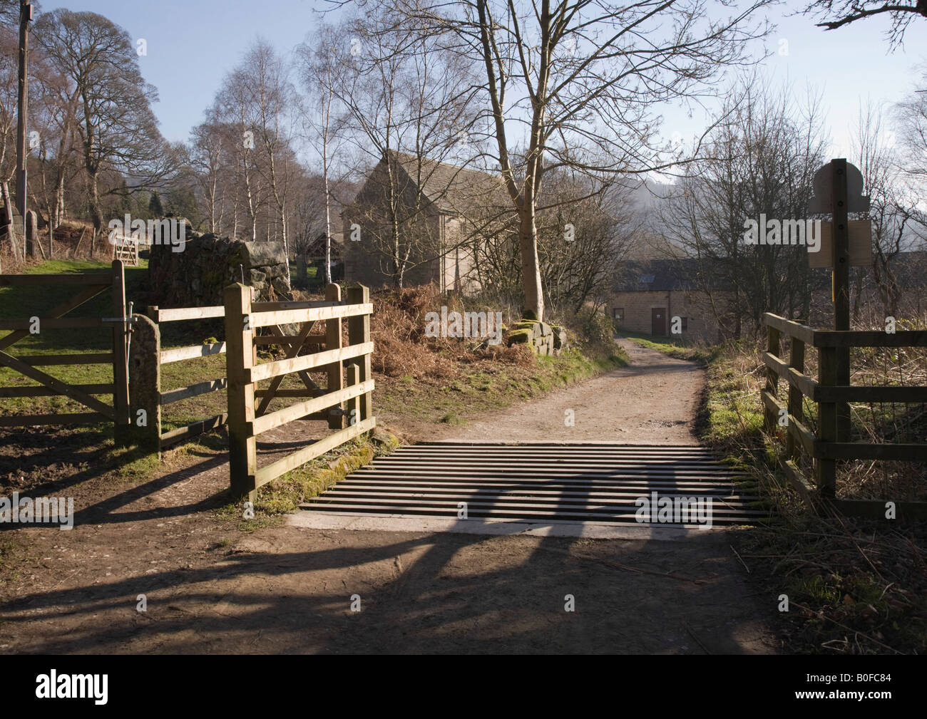 Grid gate hi-res stock photography and images - Alamy