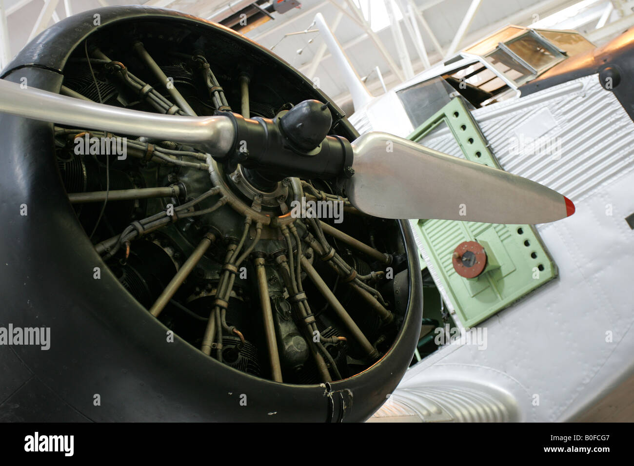 BRITISH AIRWAYS JUNKERS TRANSPORT AIRCRAFT ENGINE IMPERIAL WAR MUSEM ...