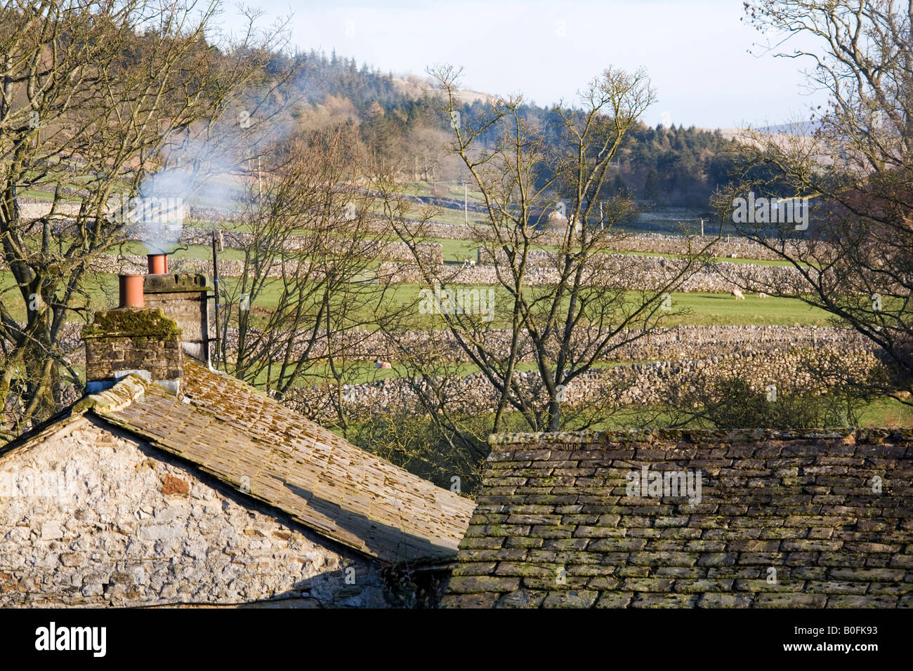 Looking across rooftops in Kettlewell on a spring evening Stock Photo ...